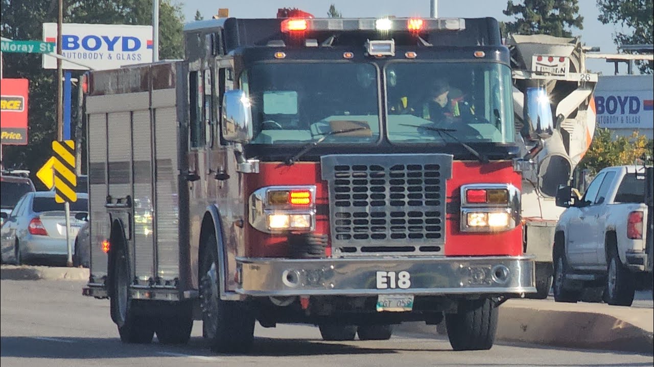 Winnipeg Fire Paramedic Service Engine 18 Responding To A Medical Call ...