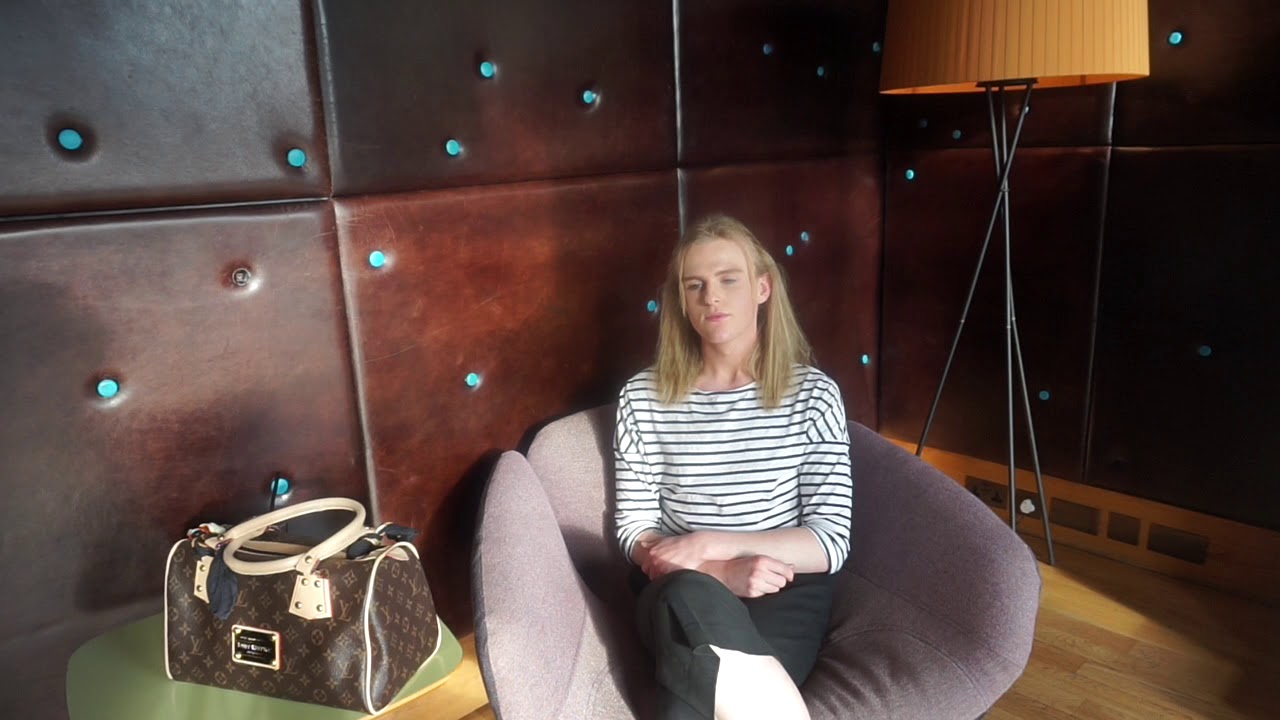 REAL TALK| A CONVERSATION WITH A TRANSGENDER - YouTube