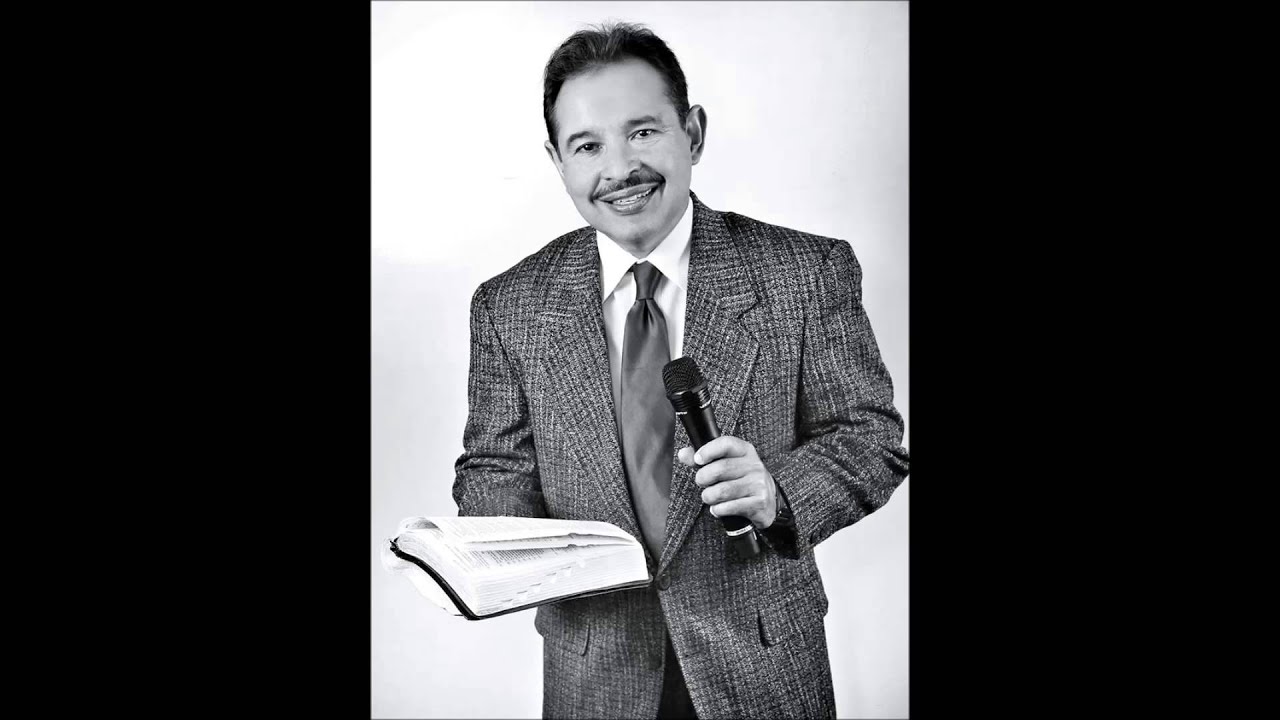 Dr. Victor Centeno - La Cumbre - YouTube