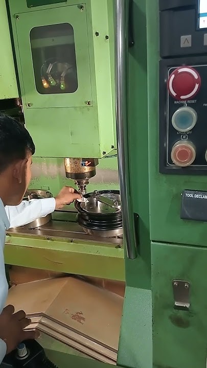 cnc machine me tool ka offset kaise lete hai #cnc#cncmachine #vmc #cncprogramming #cncmachining ...