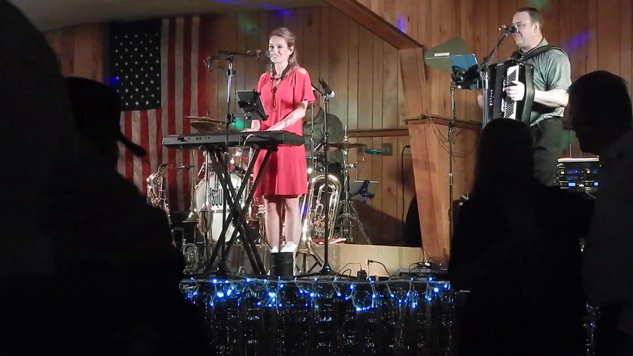 Mollie B "Moon Over Moravia" - YouTube