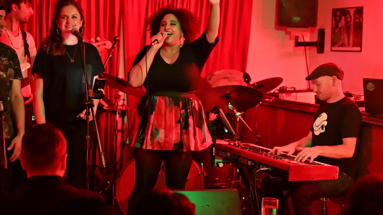 DSC 9142 Jaelee Small CD Launch at Troy Bar Shoreditch - YouTube