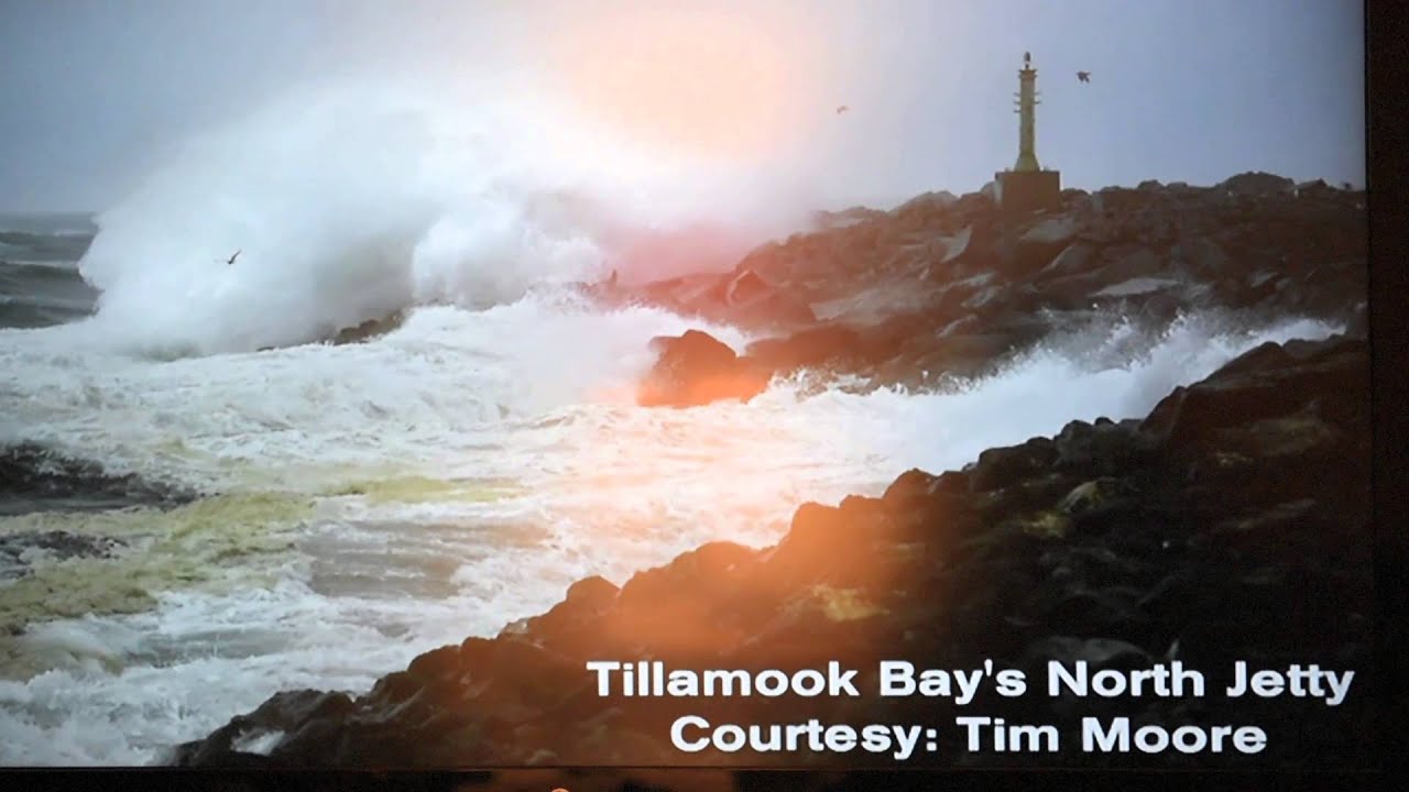 Koin 6 News story Tillamook North Jetty Waves - YouTube
