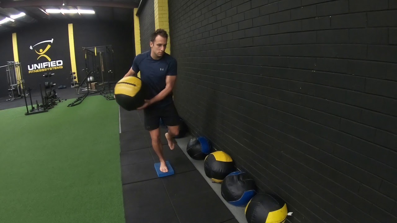 1-Leg Rotational Med Ball Throw (Medial) - YouTube