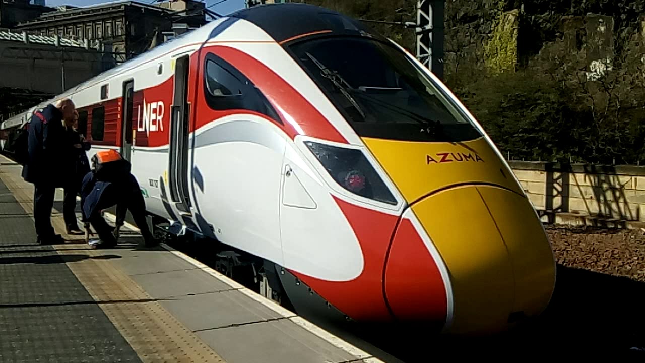 (Brand new LNER class 800 in livery) at Edinburgh - YouTube