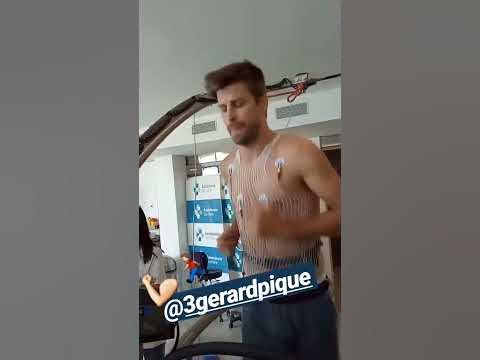 Gerard Pique Bulge Bouncing - YouTube