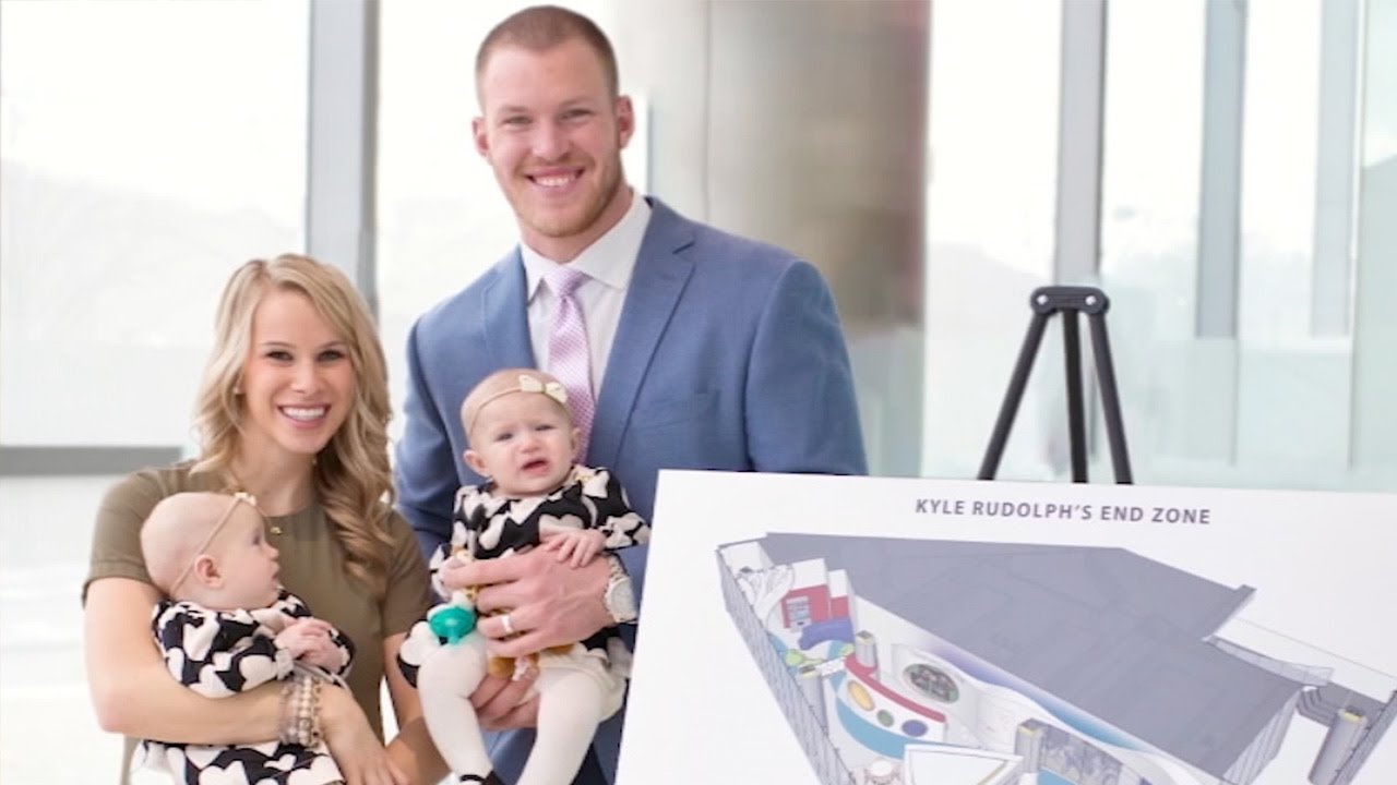 Family Motivates Rudolph To Help Kids In Need - YouTube