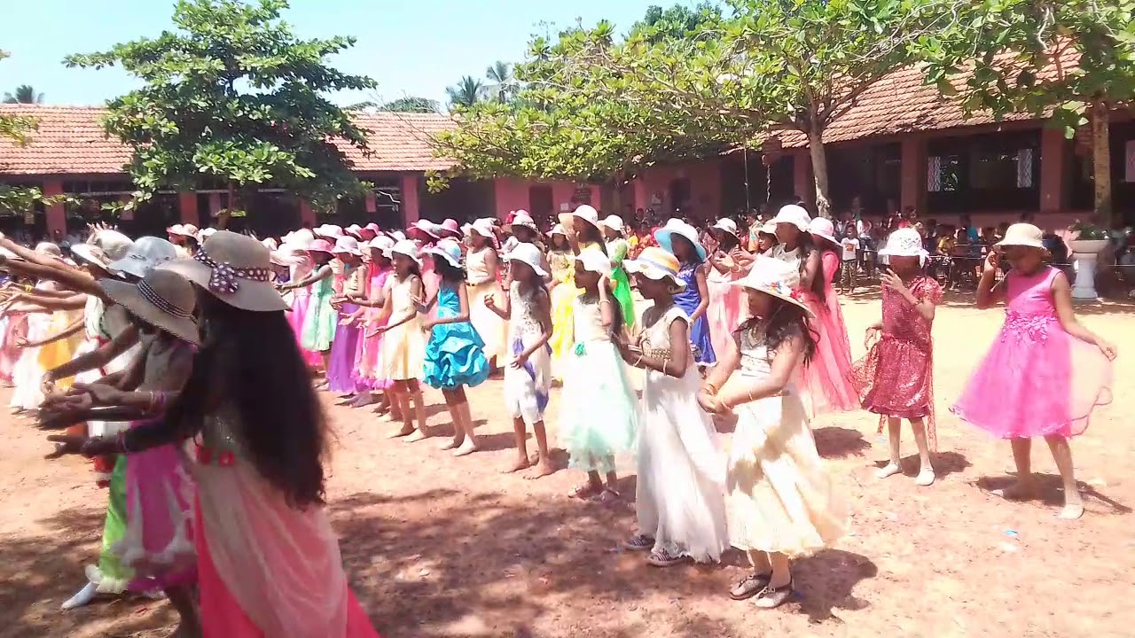 Ra Ra Ra Bombiye.. - YouTube