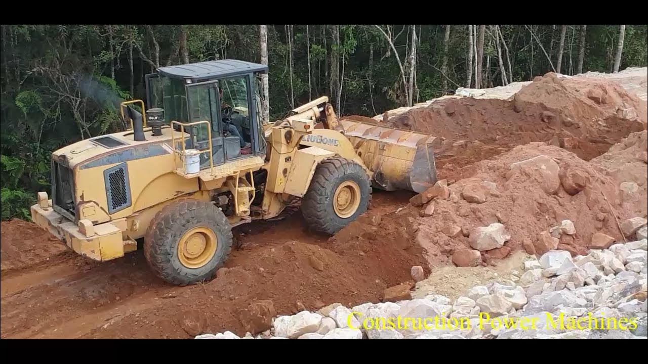 Skill Operator Wheel Loader Working Pushing Soil - YouTube
