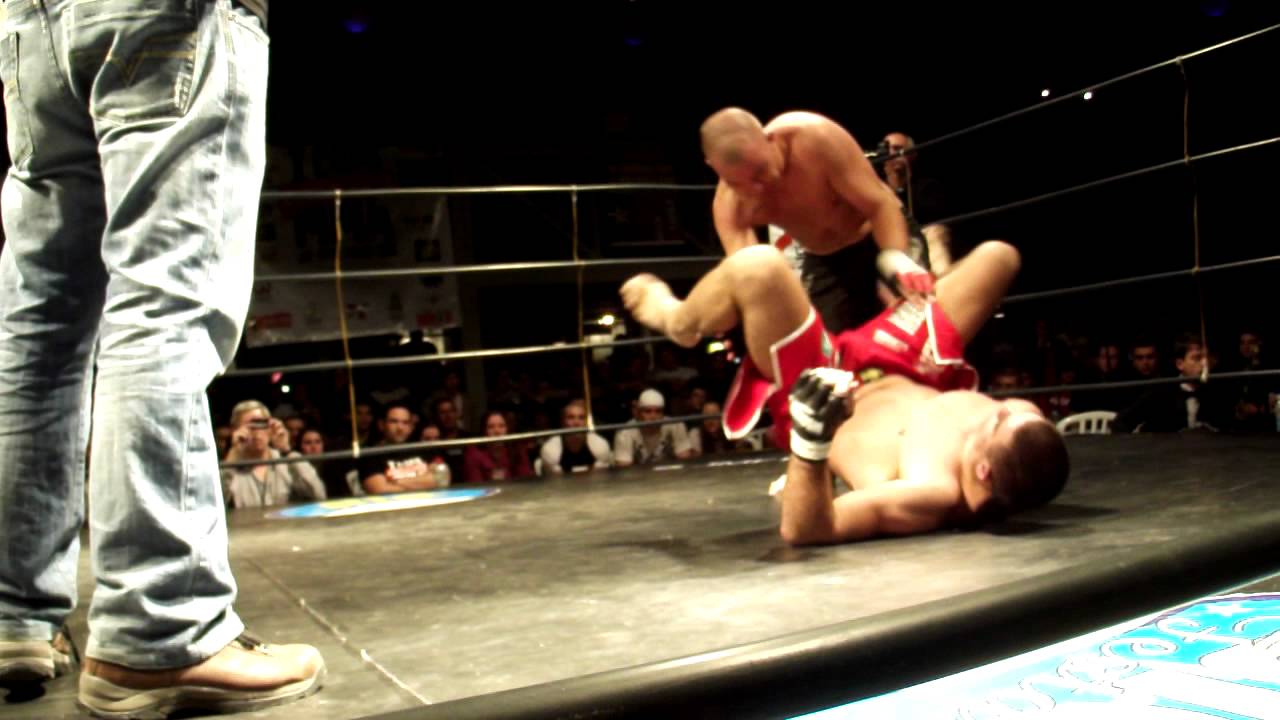 Vagner Tiburcio 26062011_1ªcopa adventure fighter CWB - YouTube