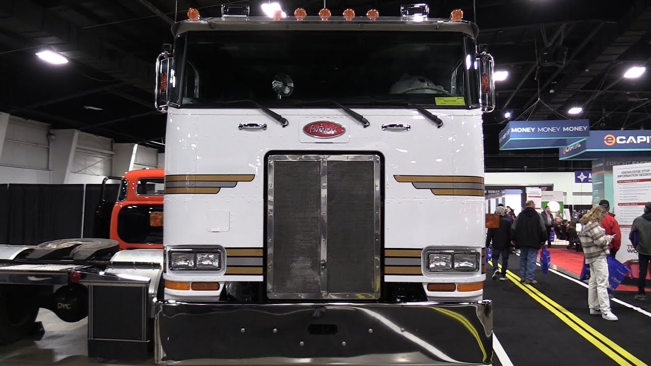 1981 Peterbilt 362 Custom Sleeper - A Beautiful Vintage Cabover! - YouTube