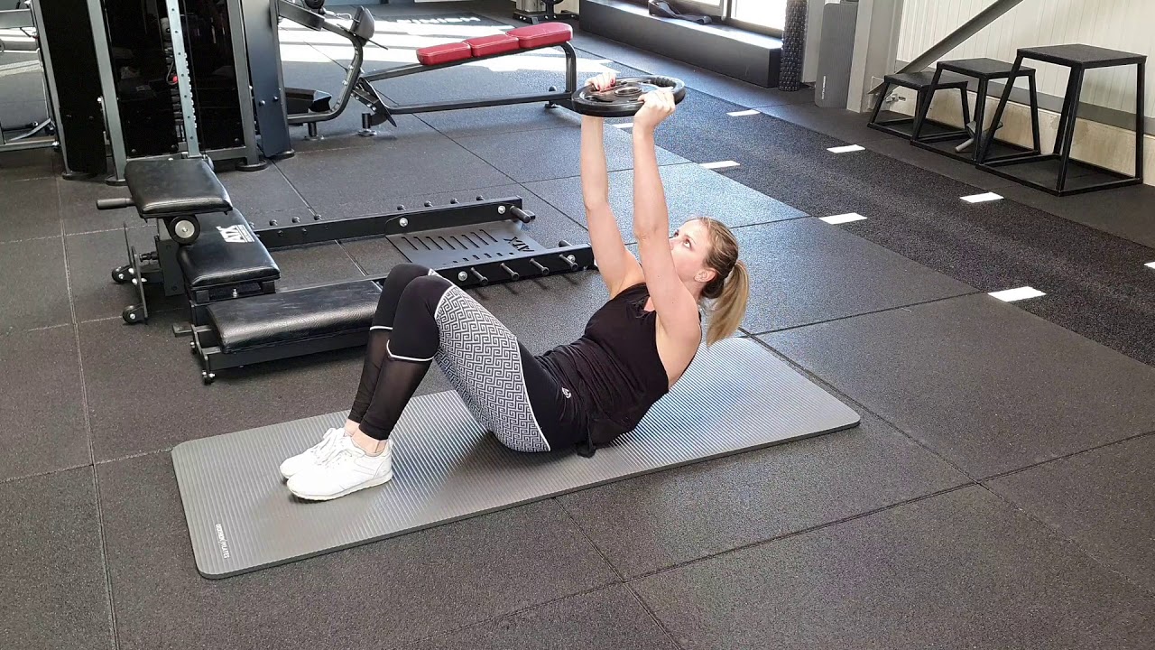 Plate Weighted Crunch - YouTube