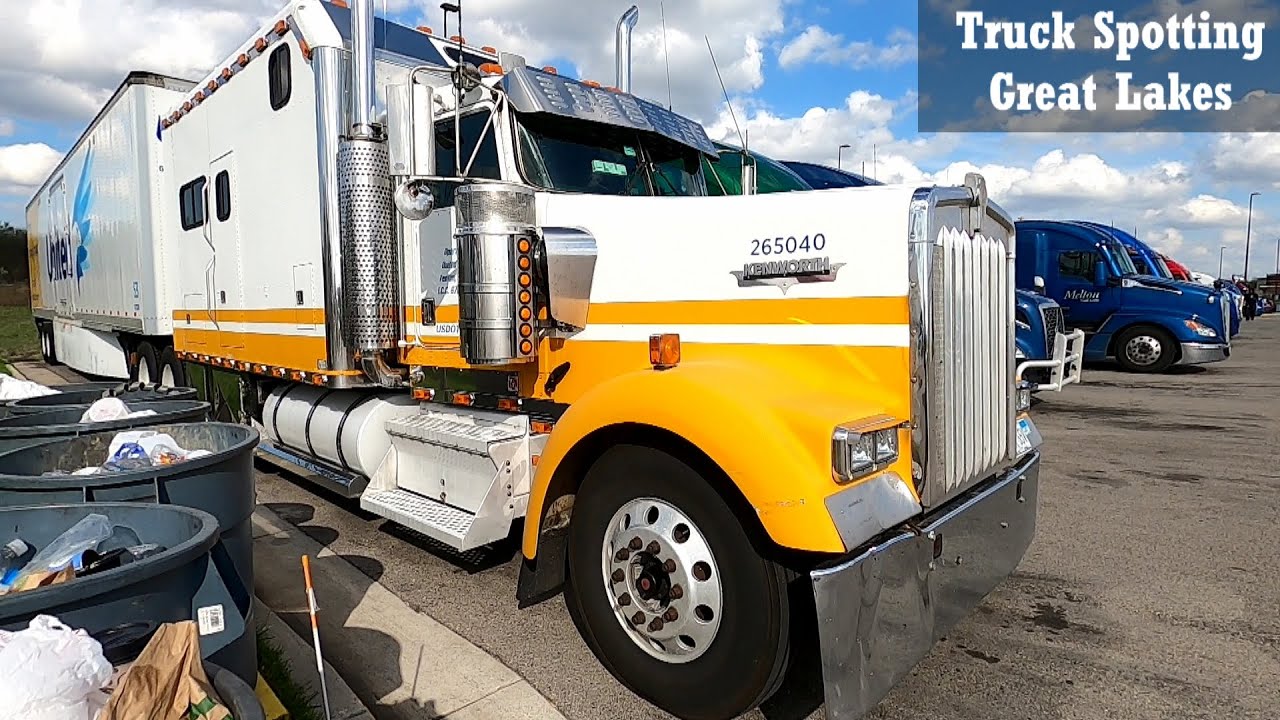 HUGE Bunk Orange & White Kenworth W900 At Truck Stop - YouTube