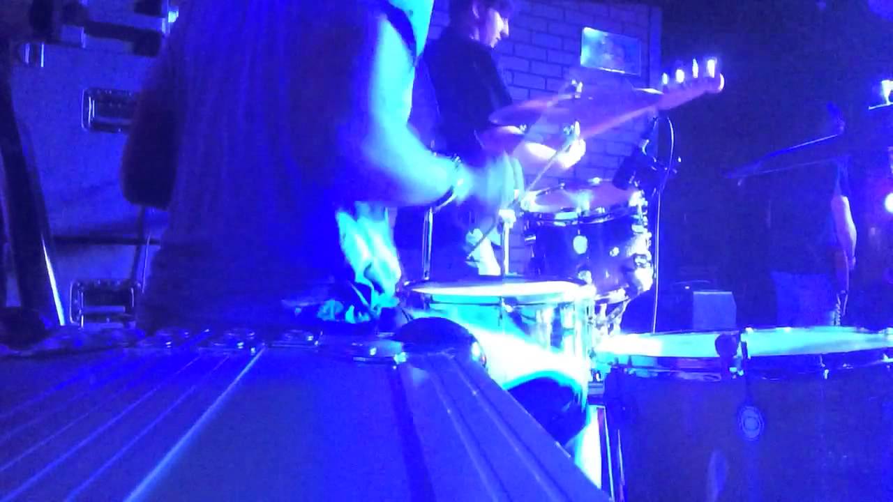 Mella Famous W/ Joe Moss Band - YouTube