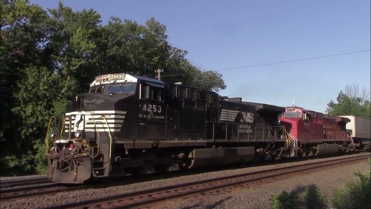NS 4253 & CP 8138 lead NS 20E East through Piscataway 8/17/22 - YouTube
