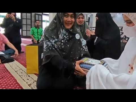 DEWI ZEBUA MUALAF SEMOGA PDT MELL ATOCK MENDAPAT HIDAYAH BUKAN HADIAH. - YouTube