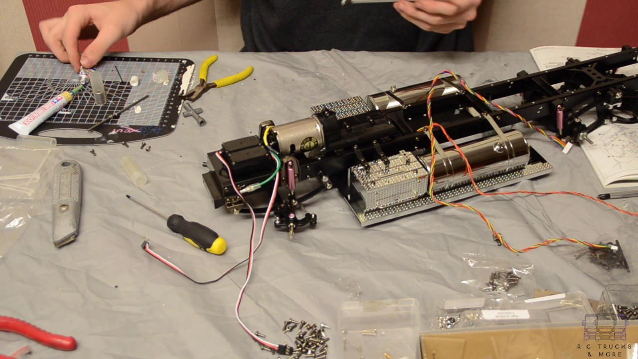 RC Coca Cola Christmas truck build - Part 7 - gearbox - YouTube