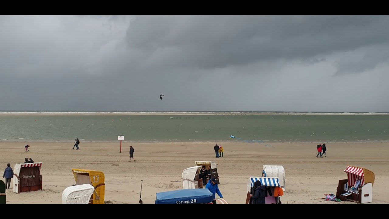 Borkum bei Sturm Surfen 2020 - YouTube
