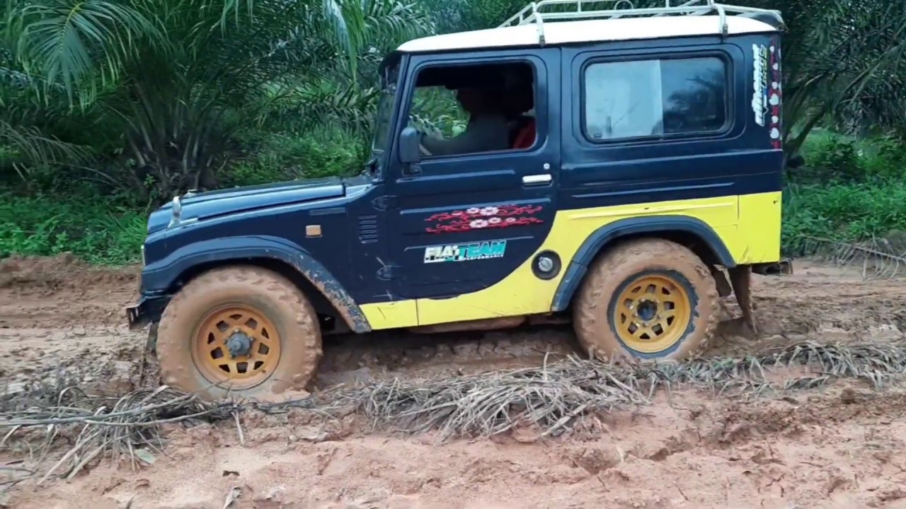 Daihatsu taft f50 4x4 main lumpur offroad - YouTube