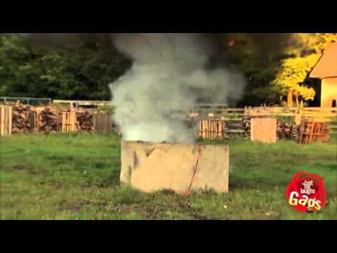 Kamera Sakasi Crow Triggers Explosion