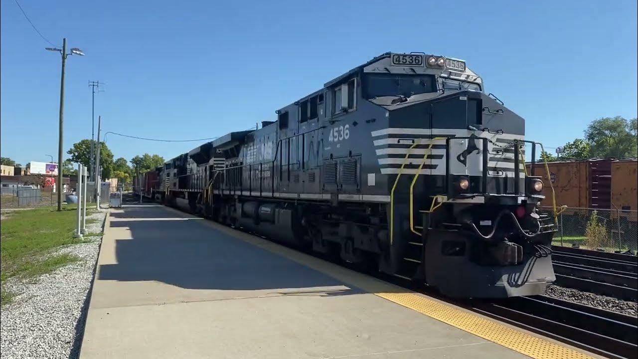 Elkhart, IN NS 17N & NS 310 - 10/2/22 - YouTube