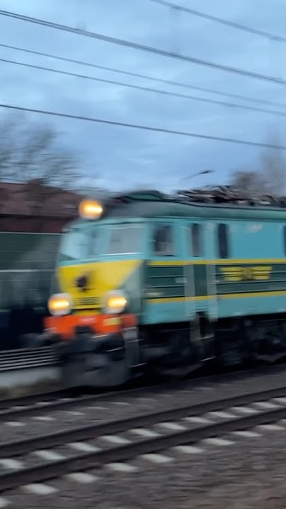 RARYTAS! 🔰EP07-361🔰 ze składem TLK Żeglarz do Łodzi! ☺️ #rarytas #train #shorts #kolej #EP07 ...