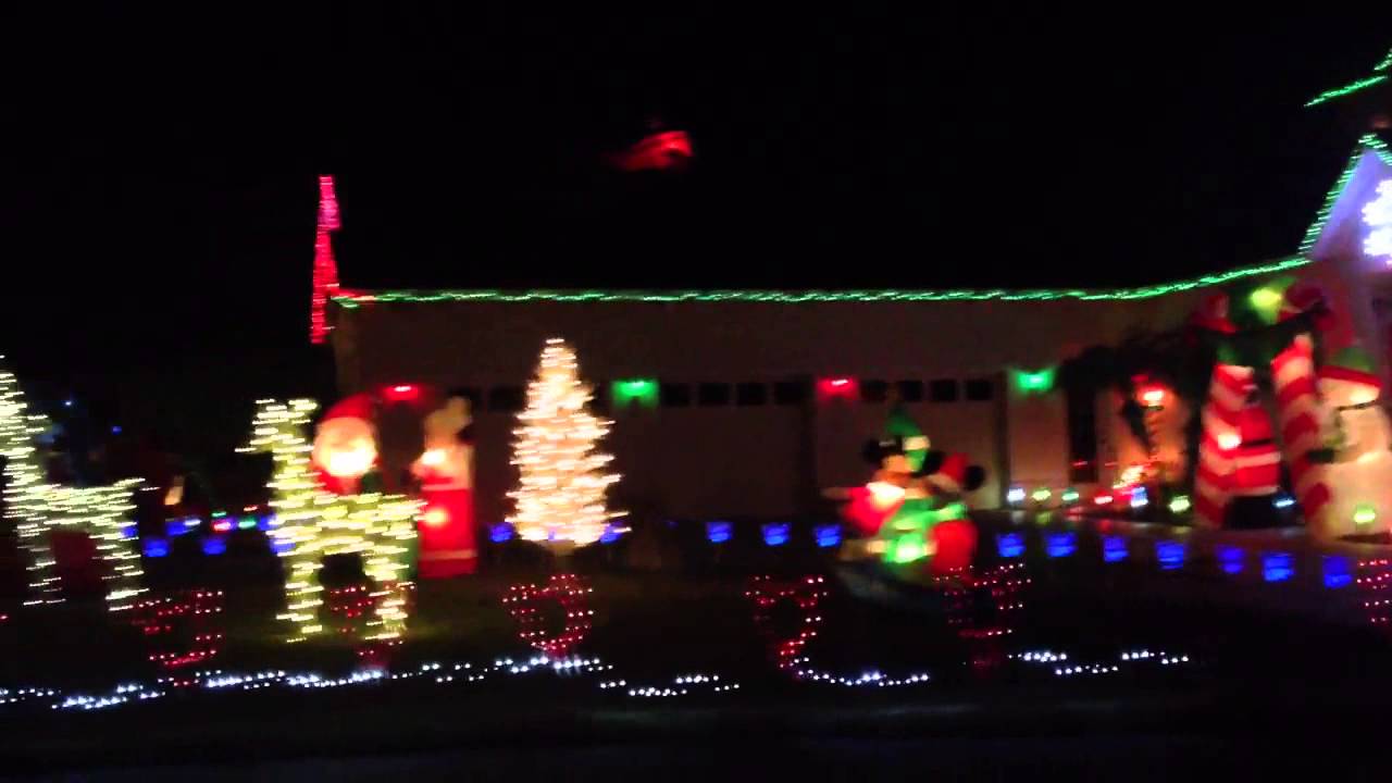 Mickey & Minnie Baus' House - YouTube