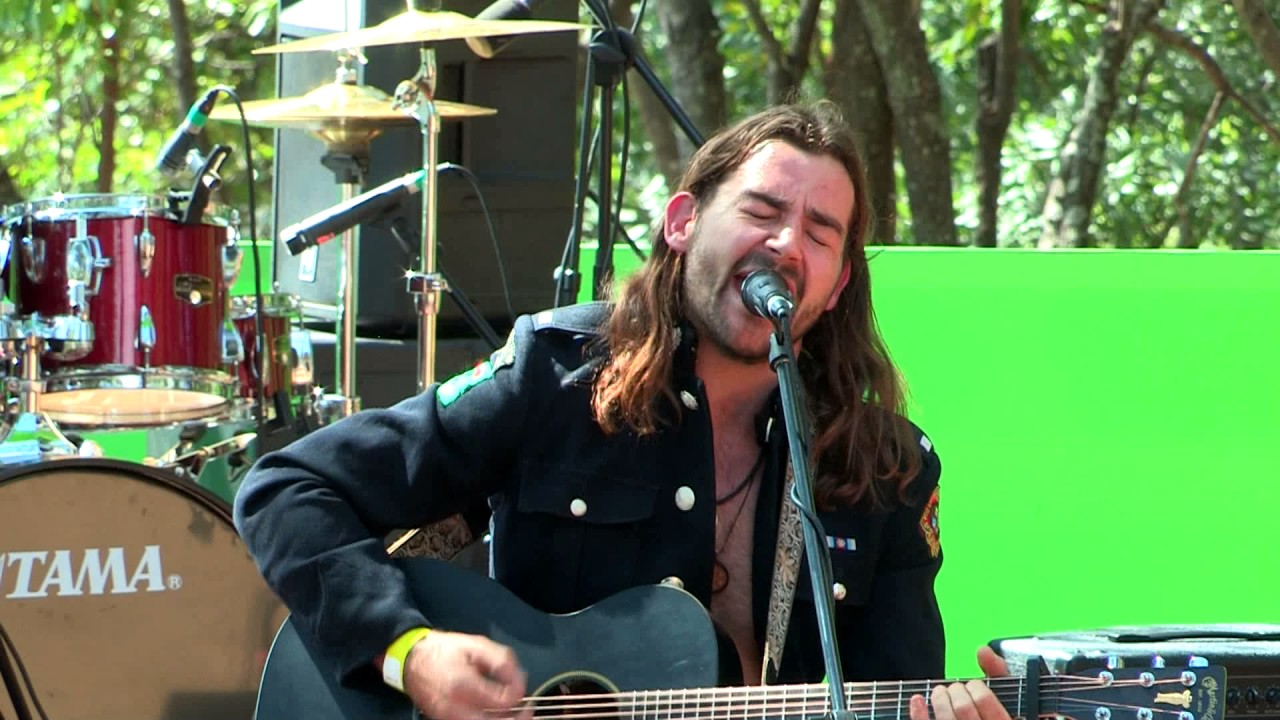 BLack Mamba Man, "Facebook Song" @ Miombo Magic 2017 - YouTube