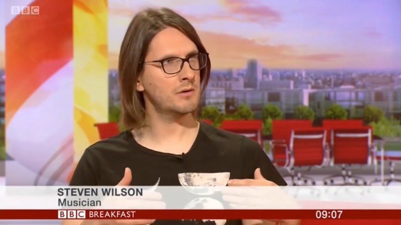 Steven Wilson interviewed on BBC Breakfast (August 25, 2017) - YouTube