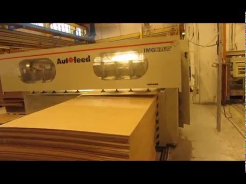 Automatic feeder of Corrugated Sheets in front of Box Maker - YouTube