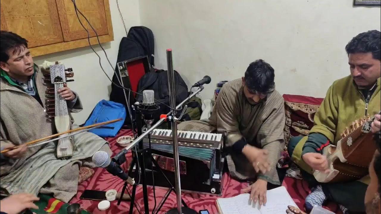 kalami Ahmad mazoor singer farooq dar subscribe for more sufi kalaams - YouTube
