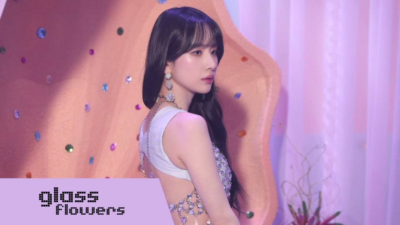 DEBUT STREETY // Yoo Won Joo (Glass Flowers ent.) - YouTube
