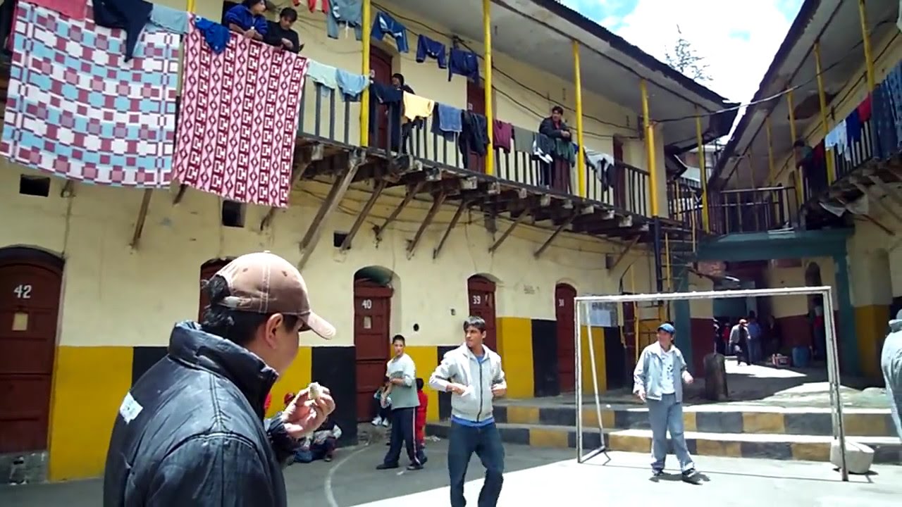 San Pedro Jail La Paz Bolivia - YouTube