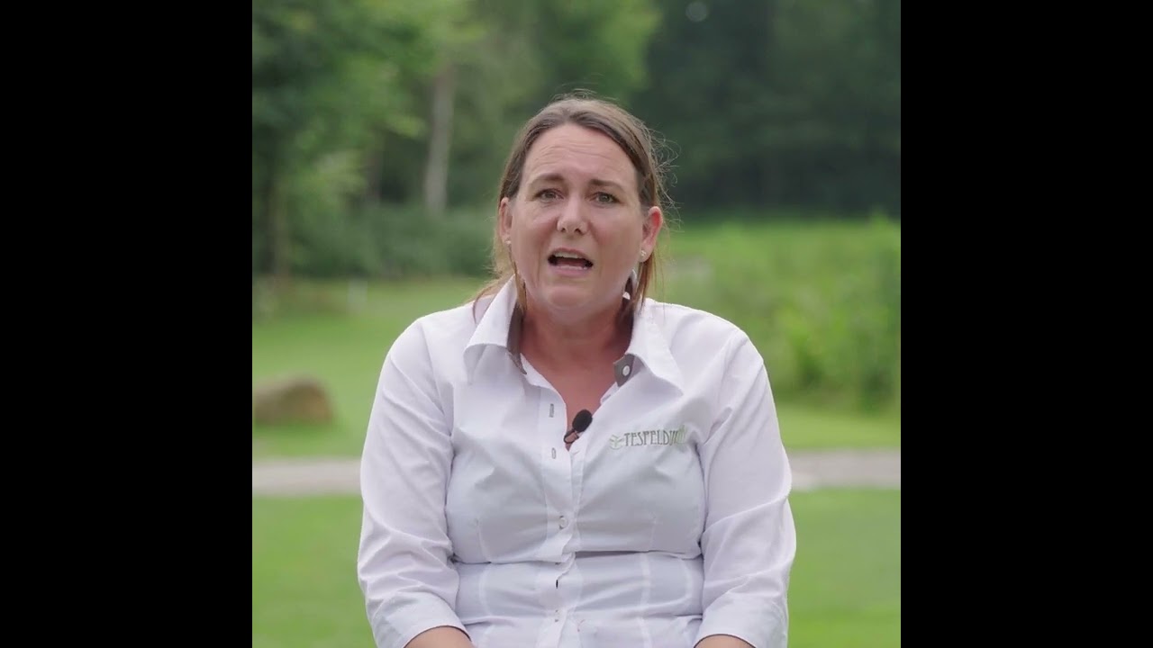 Meet The Team Annette - YouTube