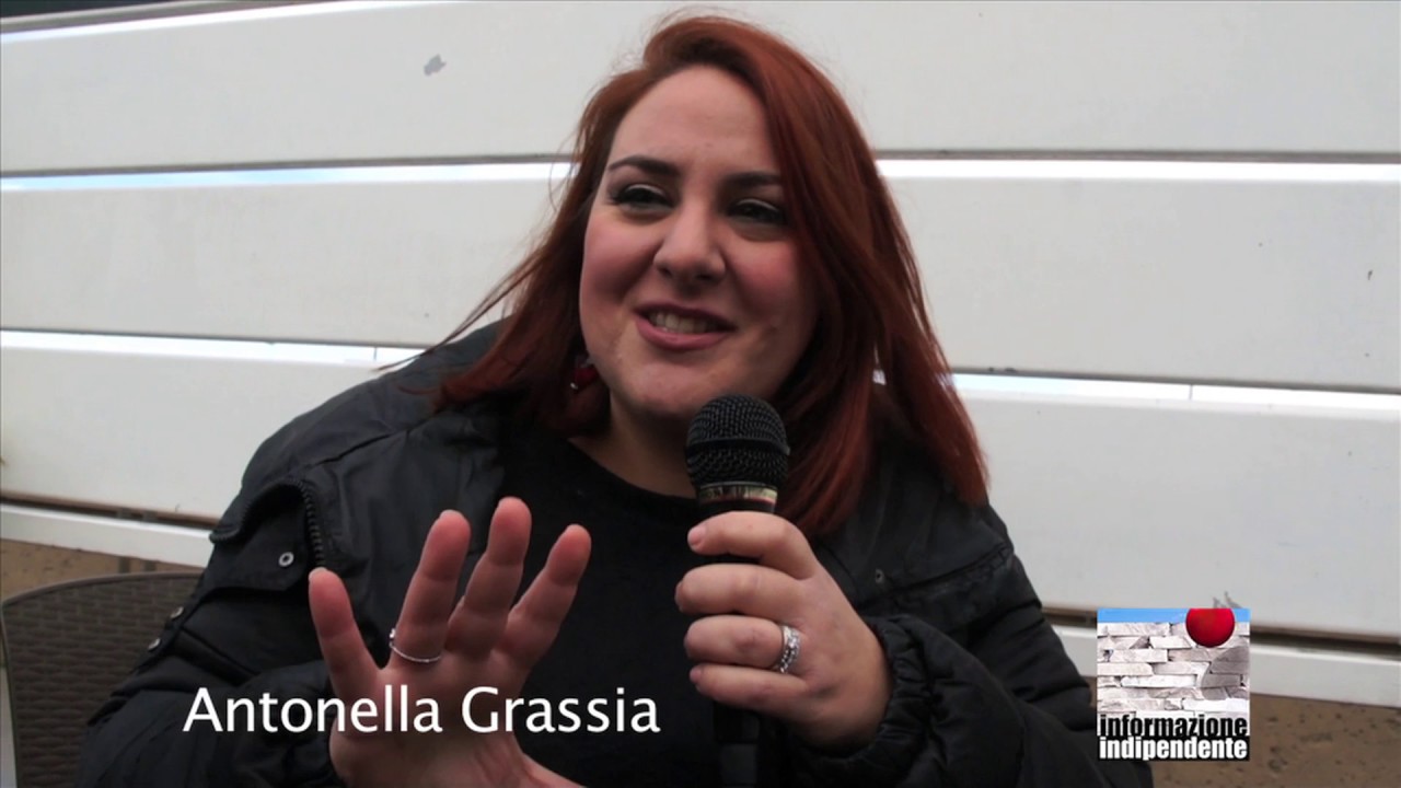 Intervista alla regista e attrice Antonella Grassia - YouTube