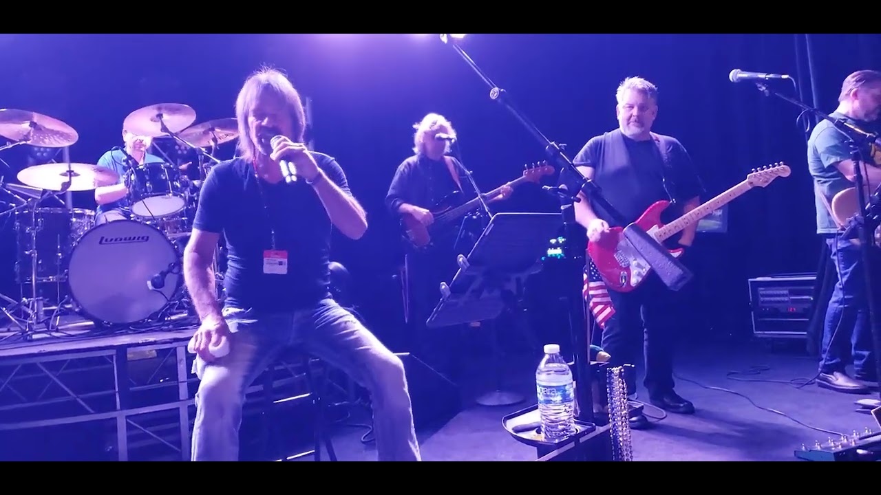 Love on the Rocks 🍸 - 🍒 Cherry Cherry Band (sound check) - YouTube