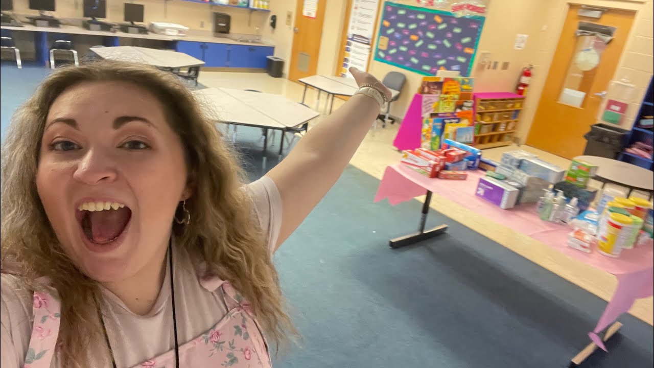 Full classroom set up & first full week back to work! Summer is ...