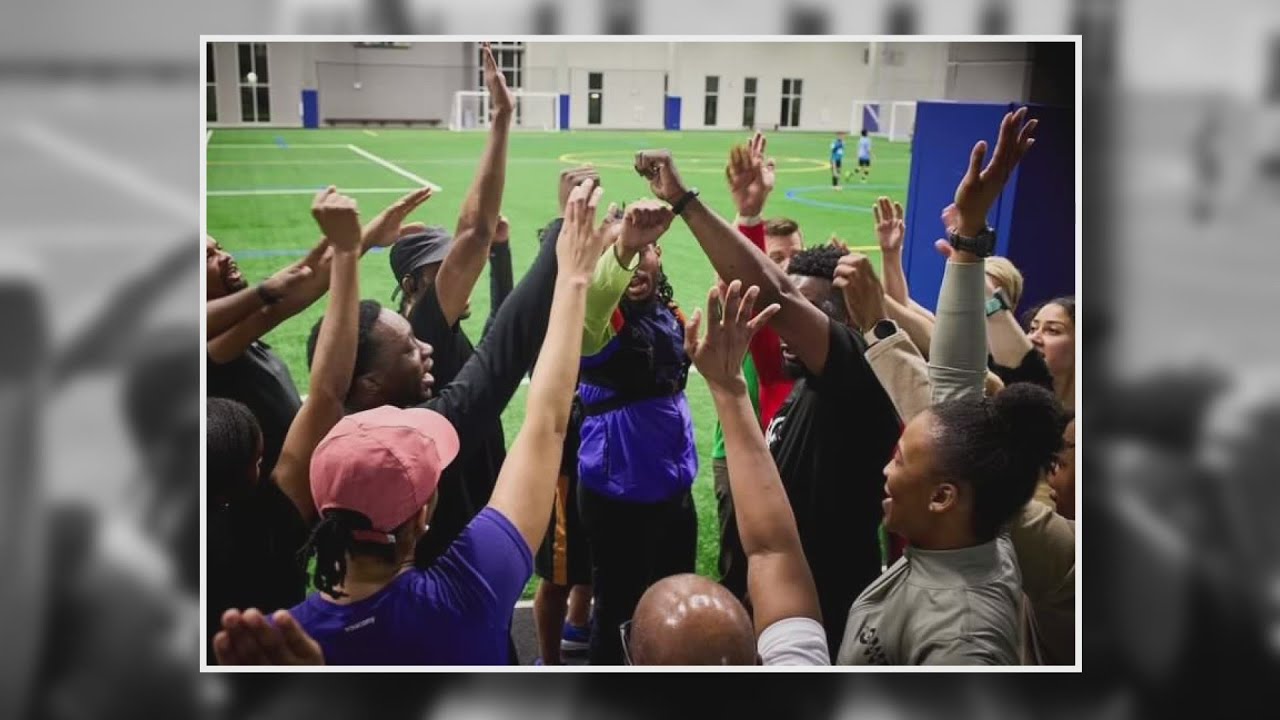 8-mile run underway for Peace Runners 773 in Garfield Park - YouTube