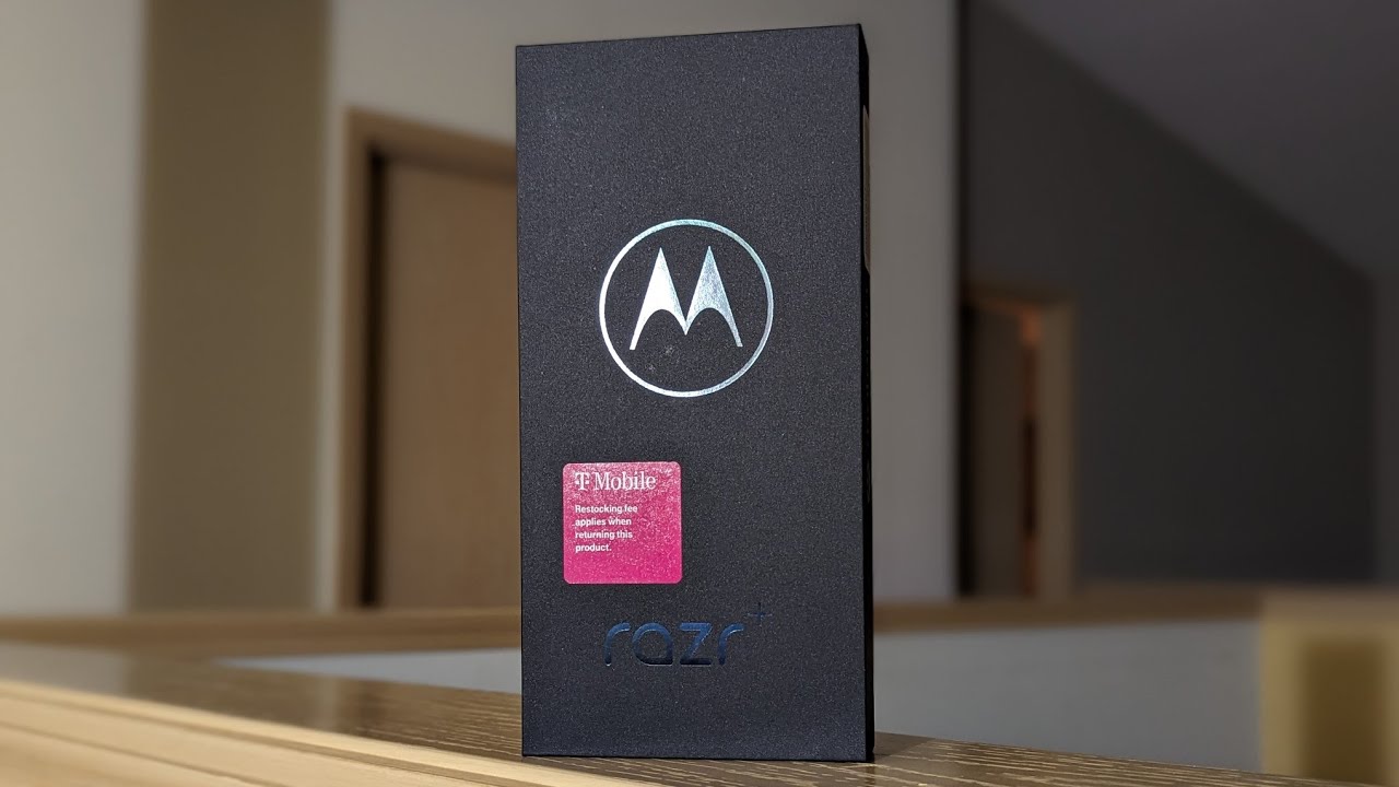 Moto Razr Plus 2023 Pristine Unboxing - YouTube