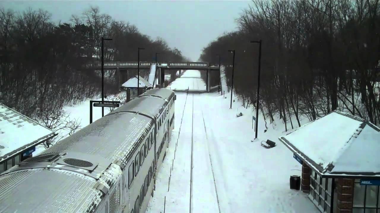 Metra F40PH 173 MUPN 334 Winnetka - YouTube
