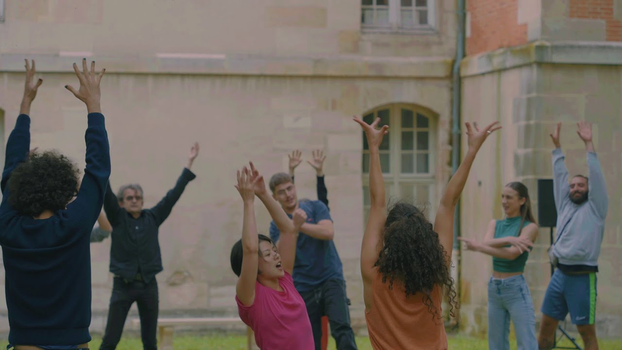 Pazaz + Practice de Yuval Pick à l'Hôpital Saint-Louis - YouTube