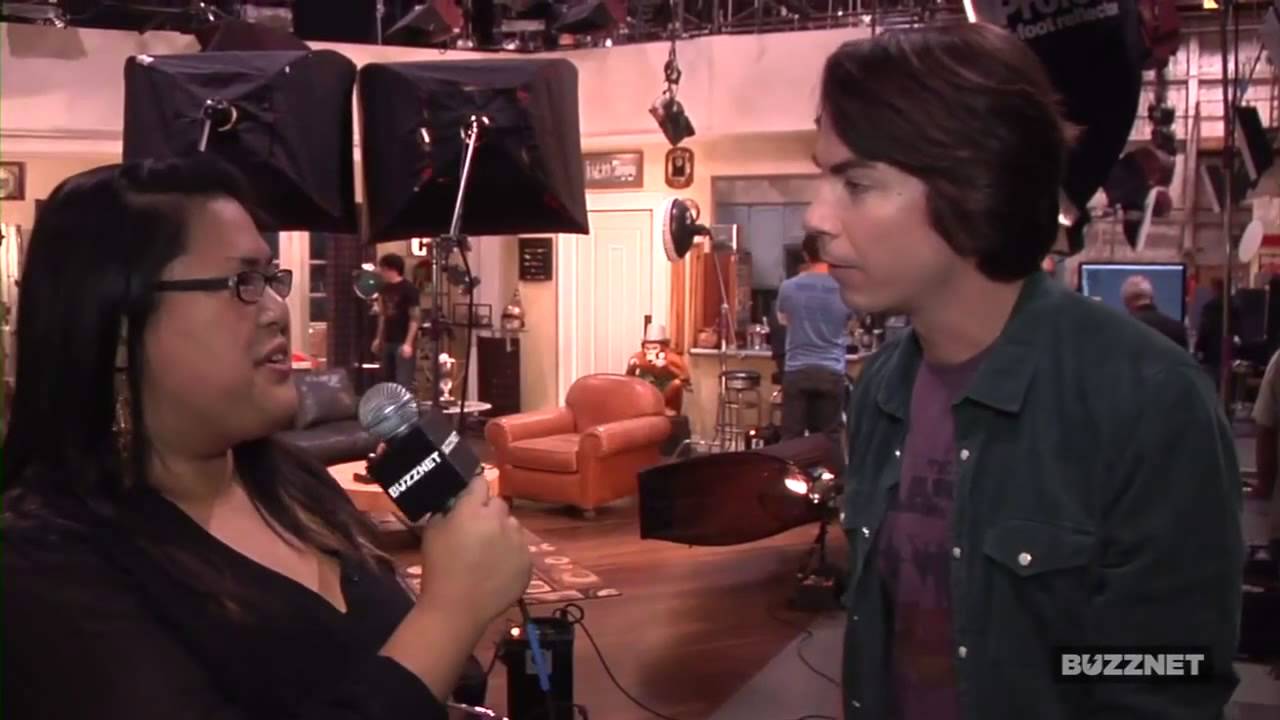 Buzznet Interviewed Jerry Trainor - YouTube