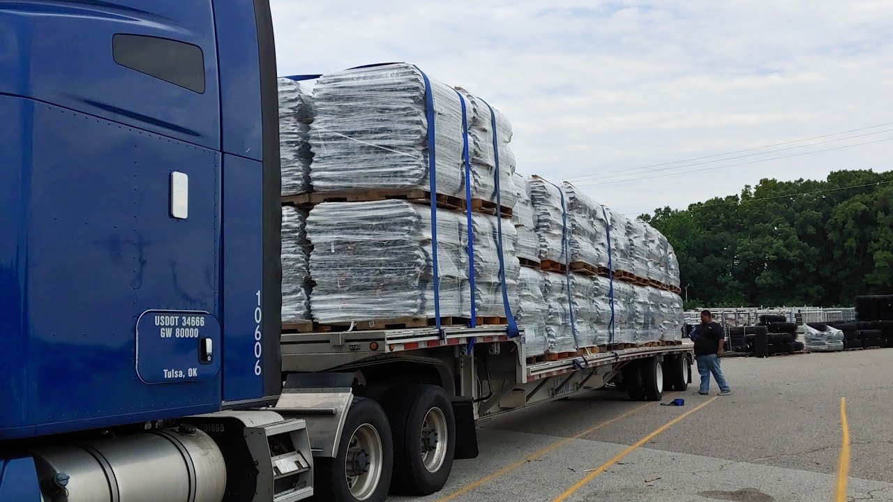 Melton Truck Lines (Update) Rolled Fencing Load! - YouTube