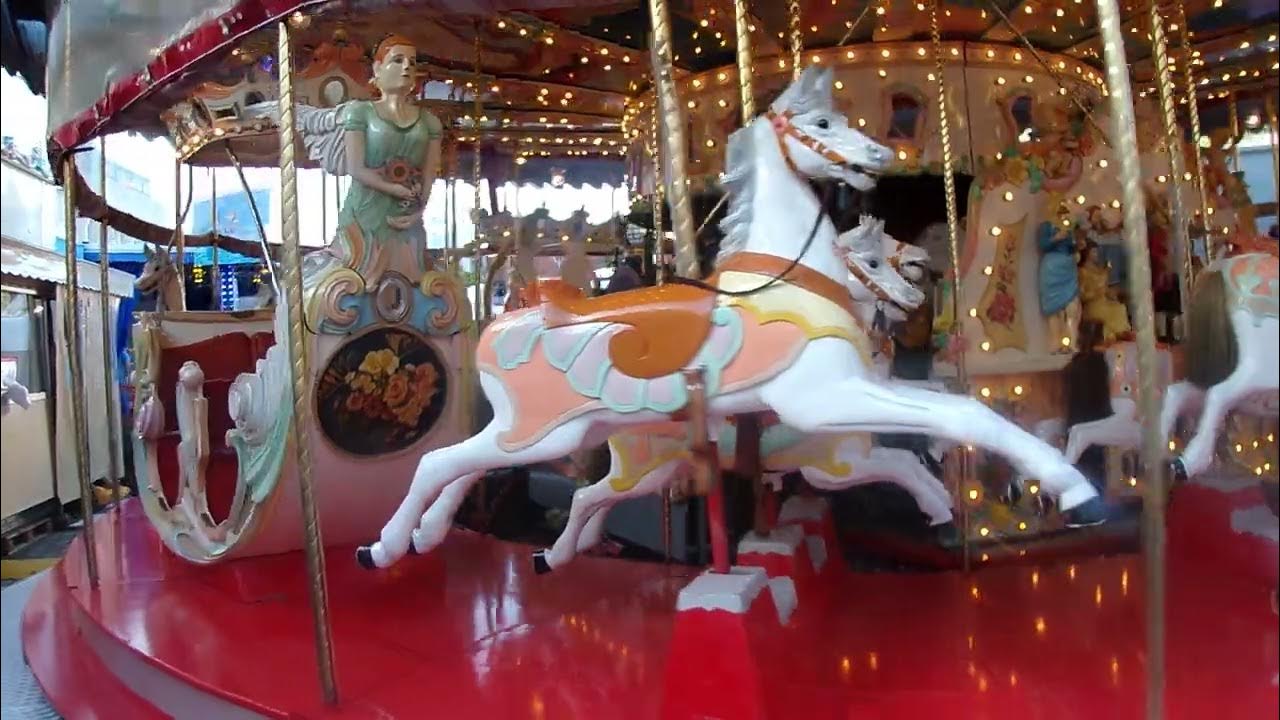 Caroussel Galoppant - Faes - Augustusfoor Turnhout 2024 - www.hullygully.nl - Godrie Spijkers ...