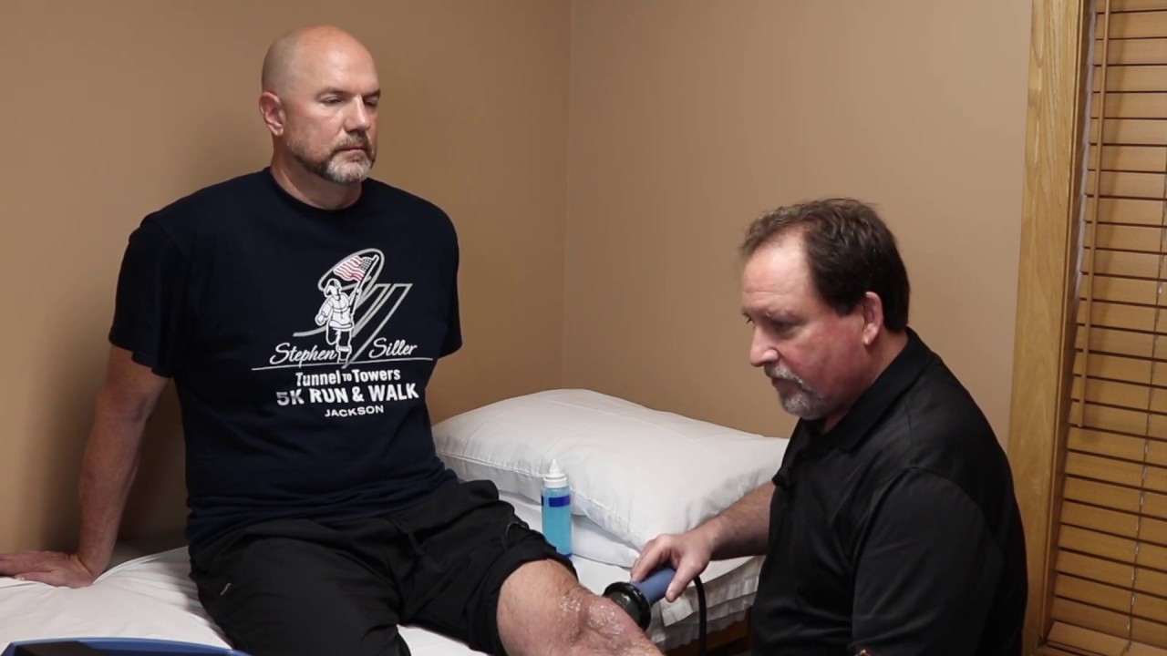 Treating Knee Pain - Acoustic Compression Therapy - YouTube