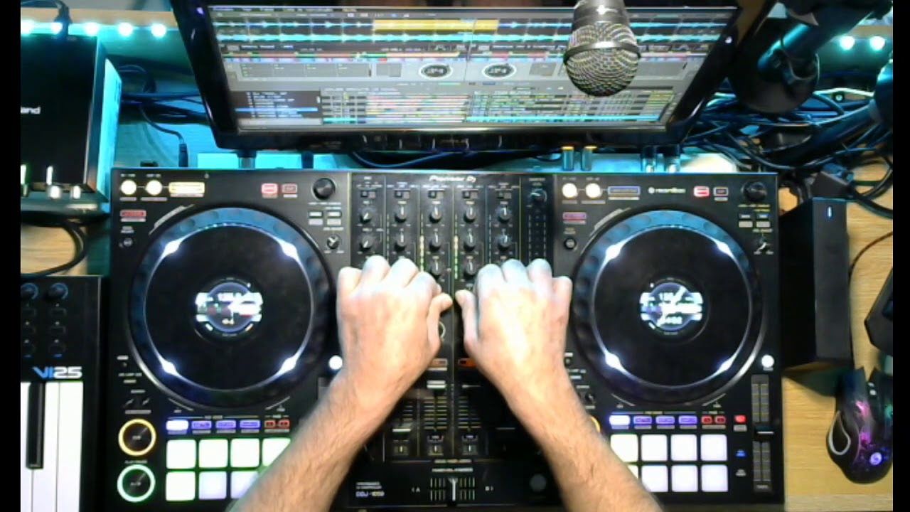 Having some fun at home Dj Set - YouTube