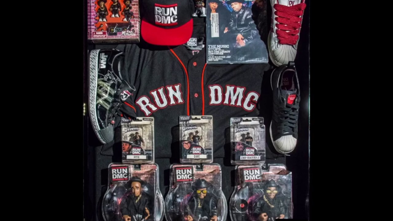 #VirtualMuseumTour • RUN-DMC Memorabilia - YouTube
