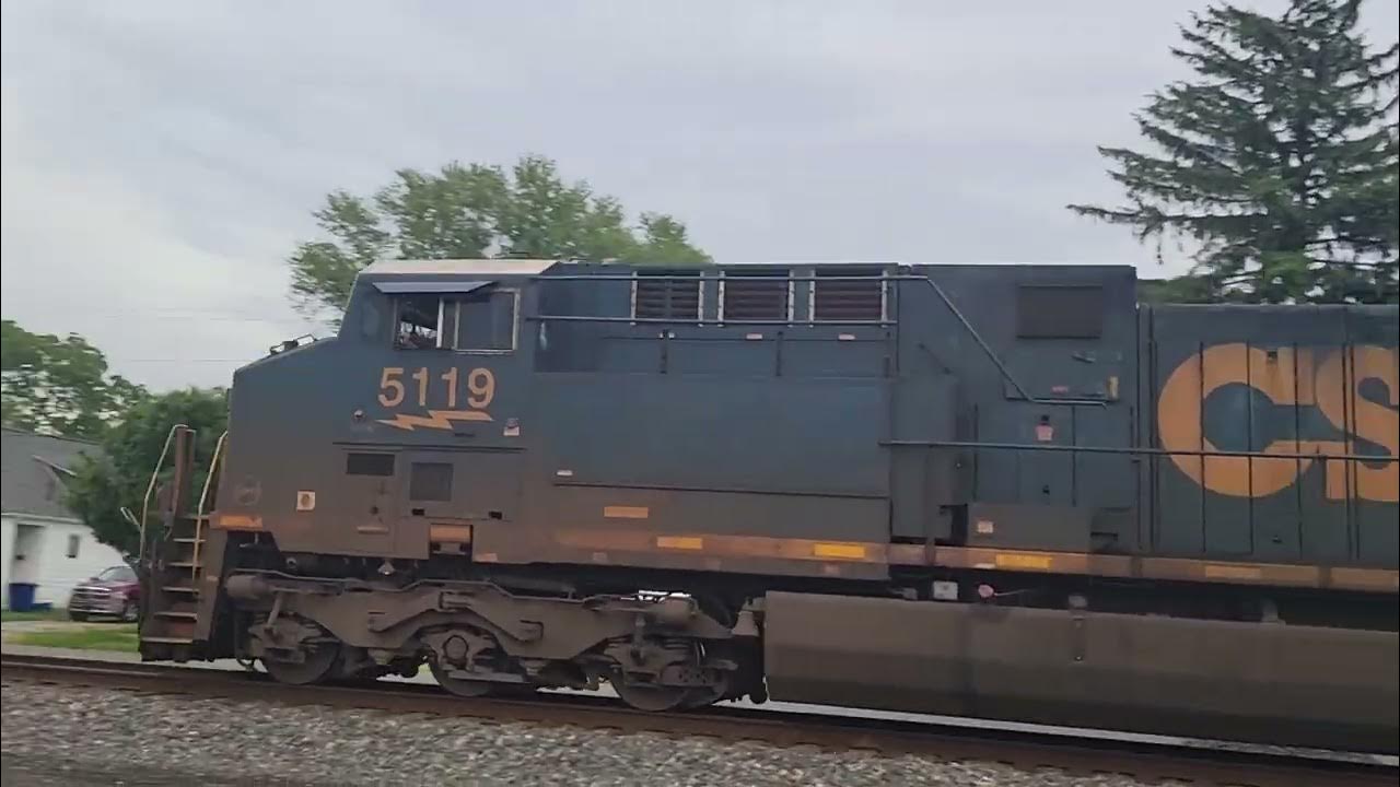 short Northbound CSX mixed freight M634 with a friendly crew and rear DPU power - YouTube