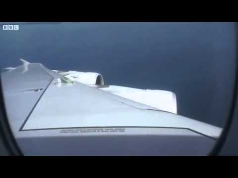 Qantas A380 Engine Failure Footage from the passenger view (4 nov 2010 ...