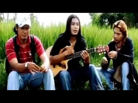 KANGEN DI DESA - TRIO JANUADI [Official Musik Vidio) - YouTube